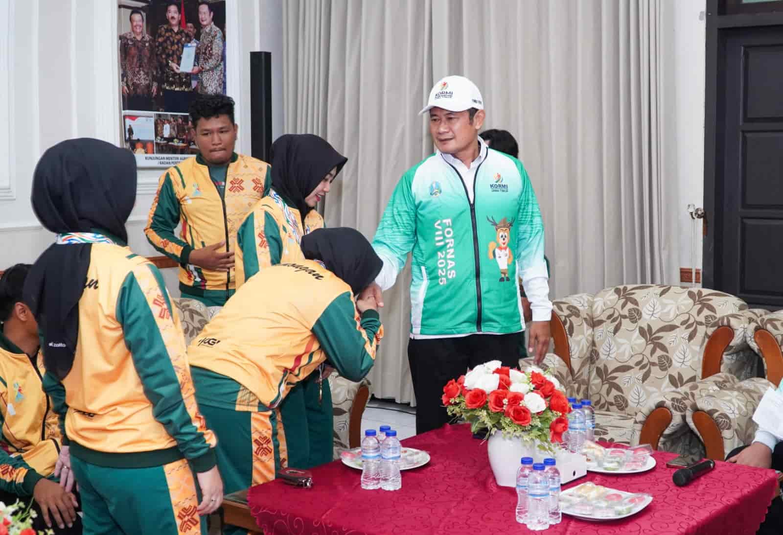 Pak Yes Lepas Kontingen KORMI Ke Fornas VIII - posmo